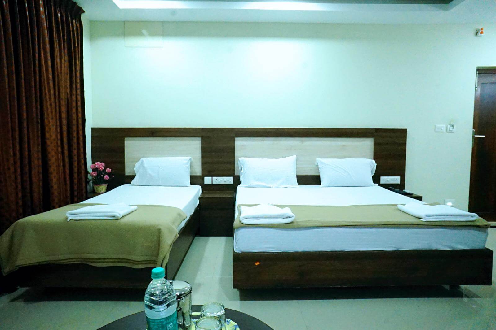 ACCOMMODATION – HOTEL SEA LAND